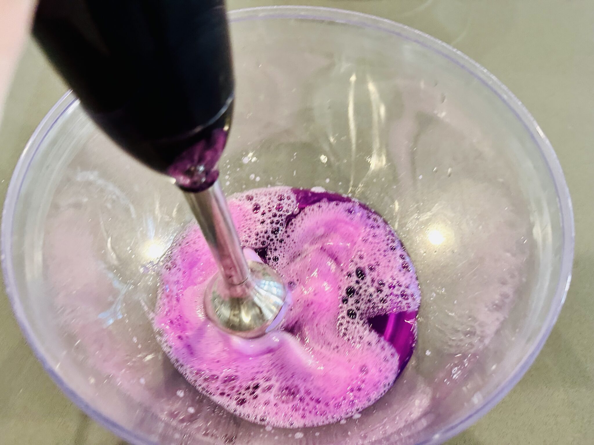 How To Create Awesome Colorful Bubble Foam - Raising Wild Things Sensory