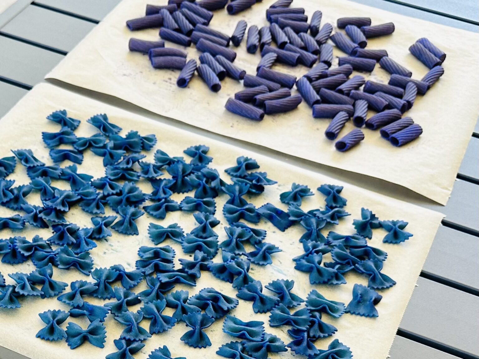 How To Dye Pasta Noodles For Sensory Play - Raising Wild Things Sensory