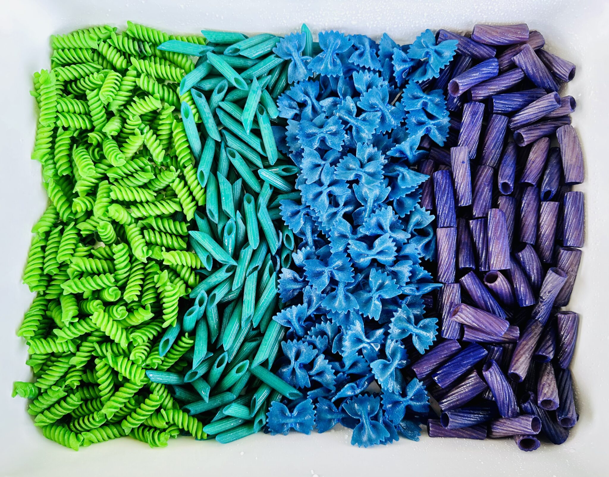 How To Dye Pasta Noodles For Sensory Play - Raising Wild Things Sensory