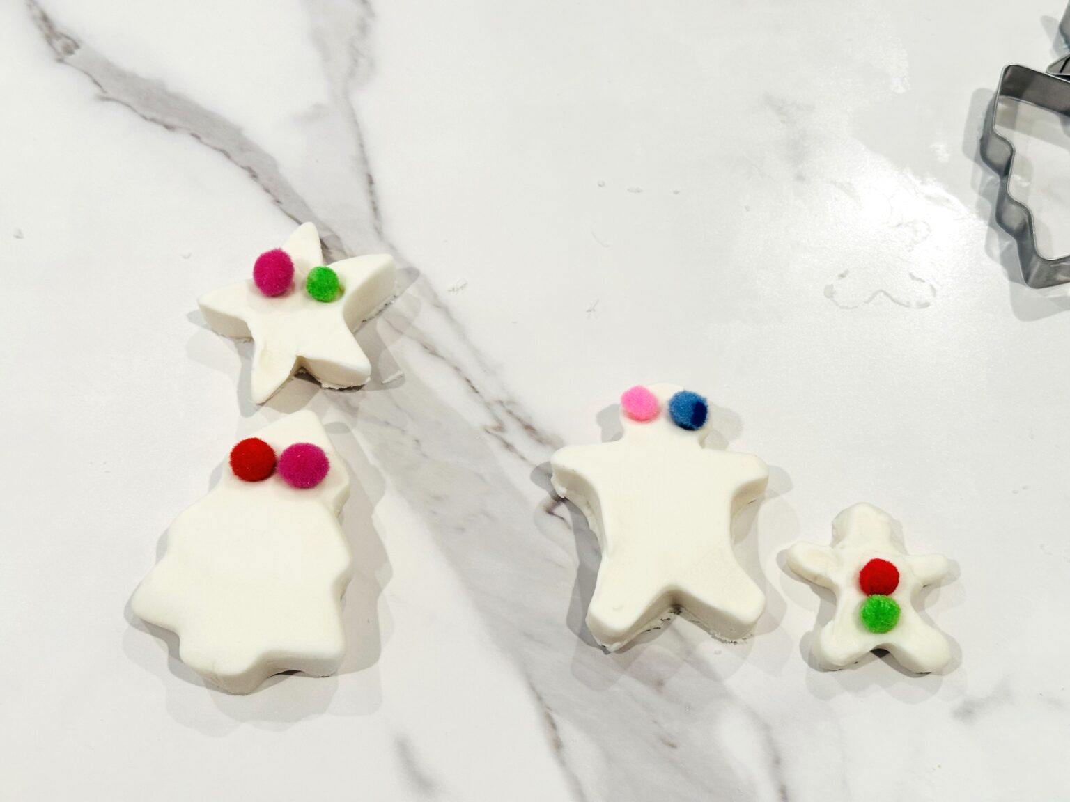 How To Make 2-Ingredient Edible Snow Dough - Raising Wild Things Sensory