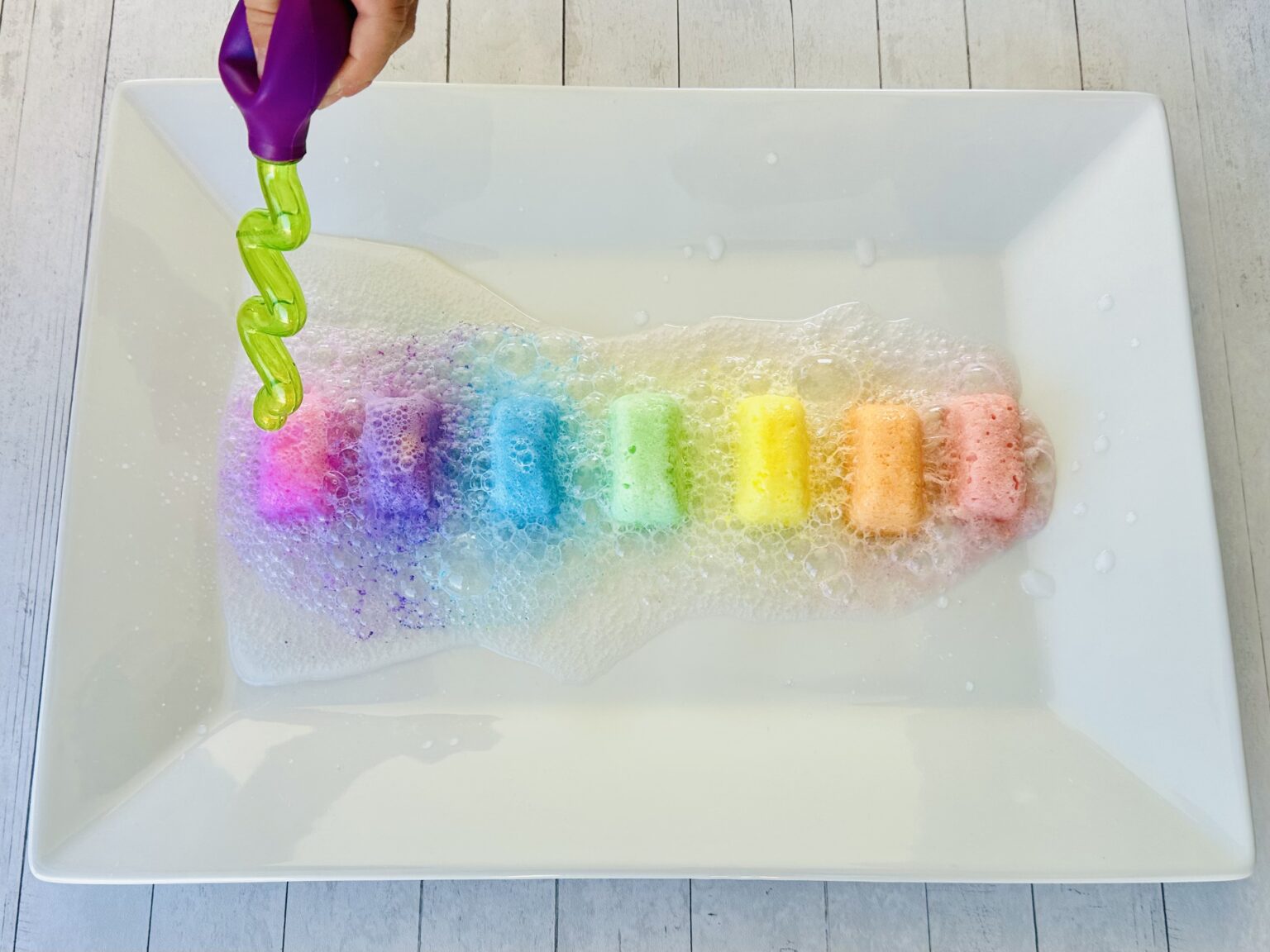 How To Make Fizzy Ice Cubes - Raising Wild Things Sensory