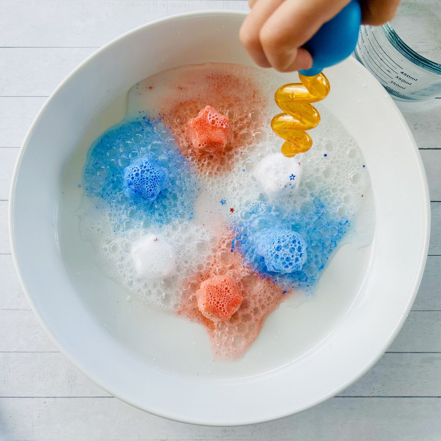 How To Make 4th of July Fizzy Star Ice Cubes - Raising Wild Things Sensory