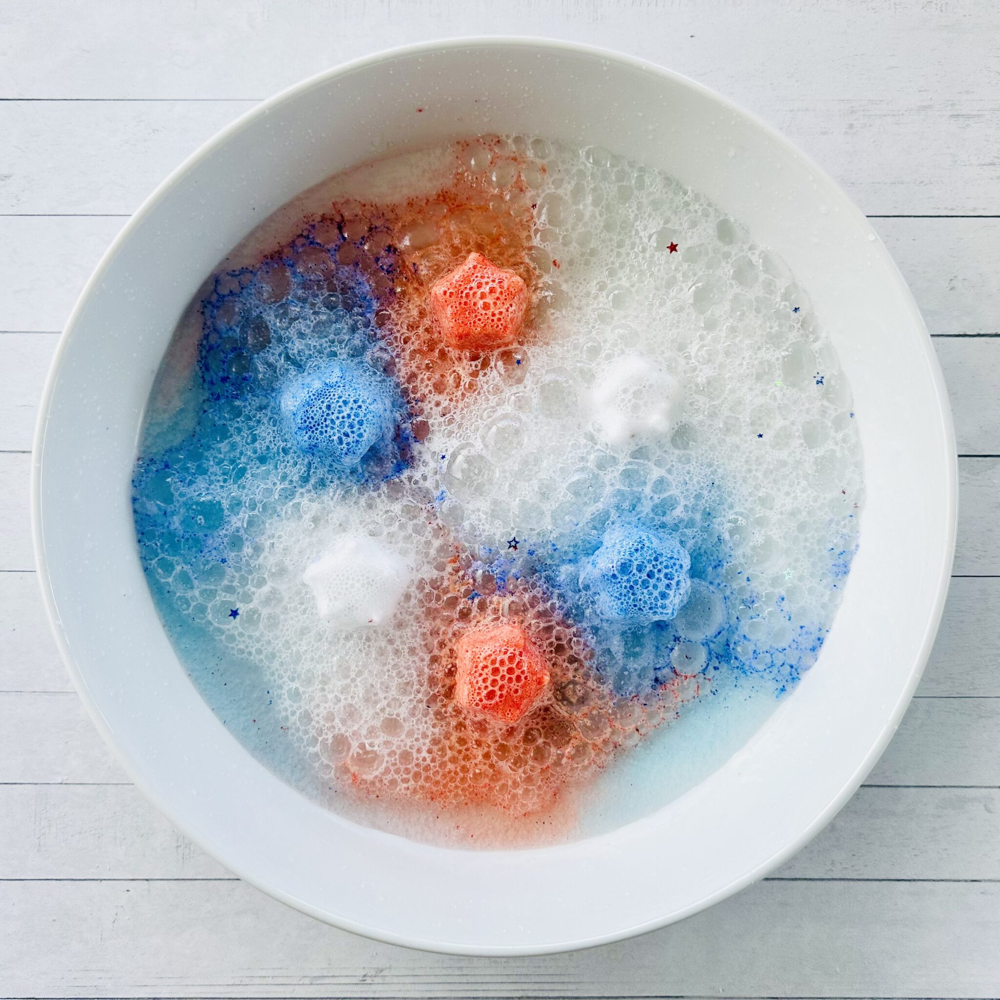 How To Make 4th of July Fizzy Star Ice Cubes - Raising Wild Things Sensory