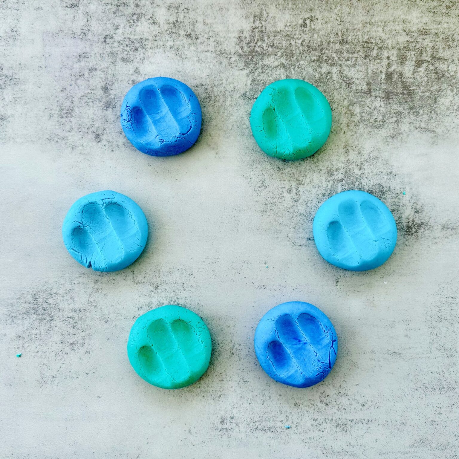 How To Make Ocean Edible Playdough - Raising Wild Things Sensory