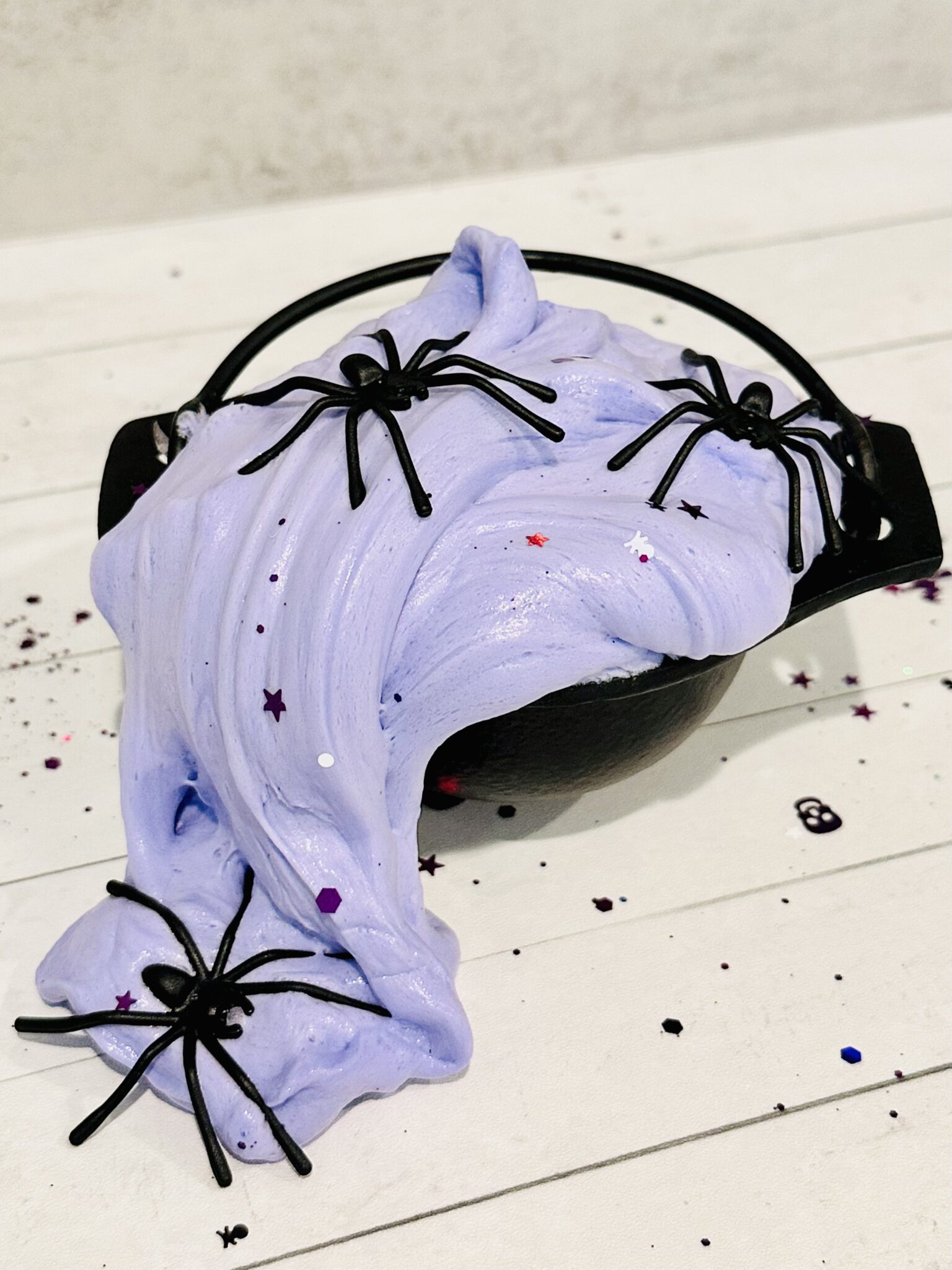How To Make Halloween Witches' Brew Fluffy Slime (No Borax!) - Raising ...