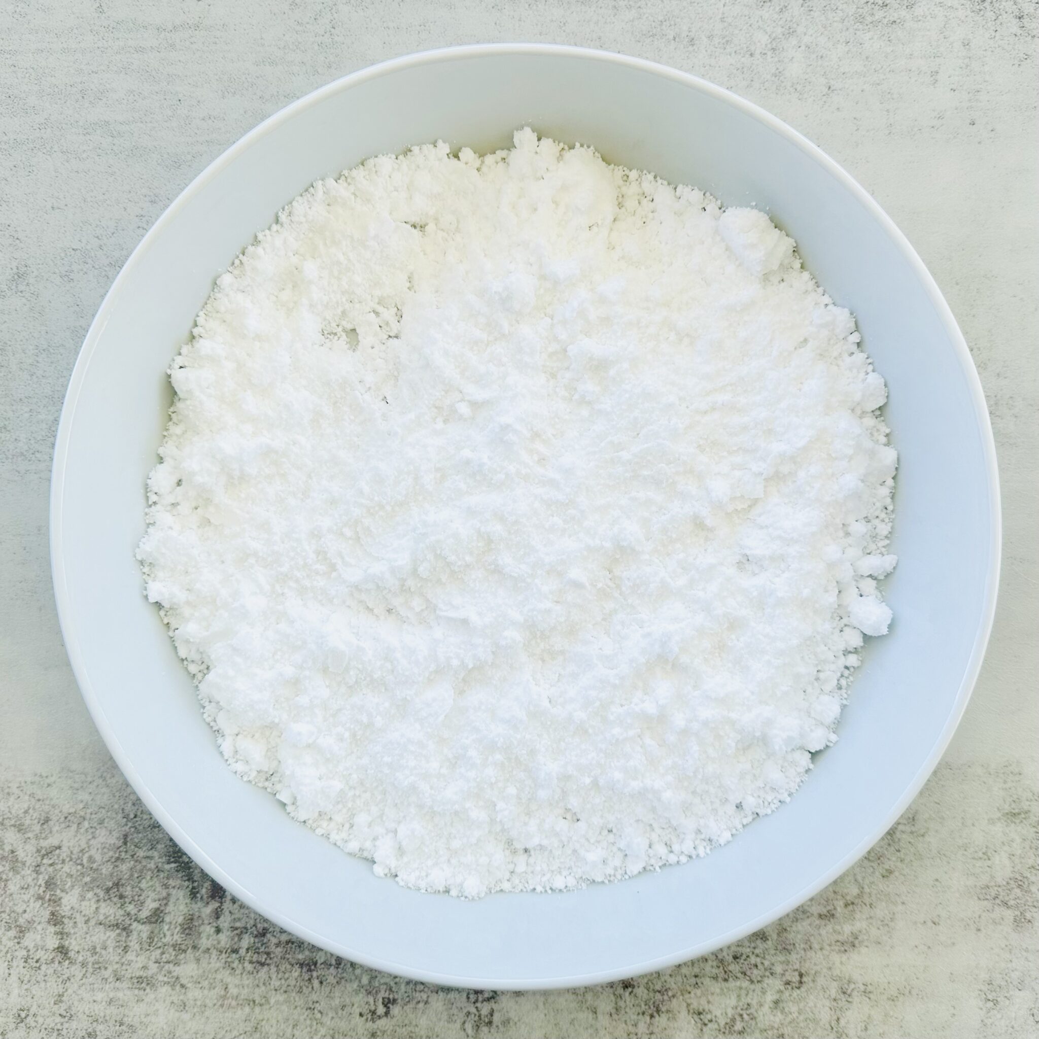 Snow Sensory Bin Using The Best DIY Fake Snow Recipe - Raising Wild ...
